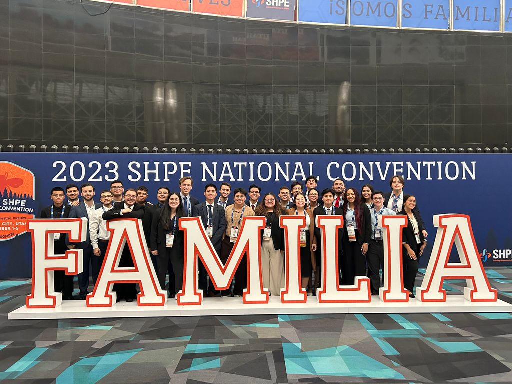 ¡Bienvenidos a SHPE-BostonU! | Society of Hispanic Professional Engineers