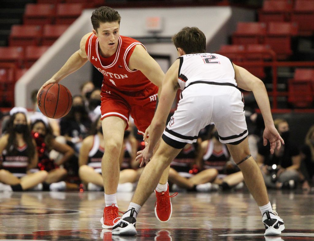 Men’s Basketball: McCoy three secures 61-60 BU win in final seconds | WTBU Radio