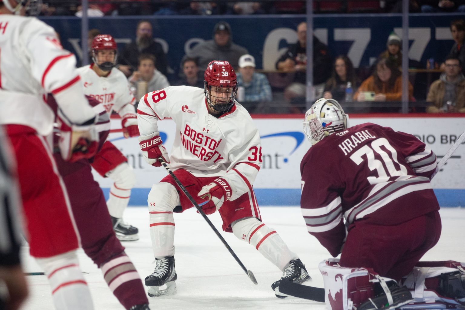 Gallery: Men’s hockey split the weekend with UMass | WTBU Radio